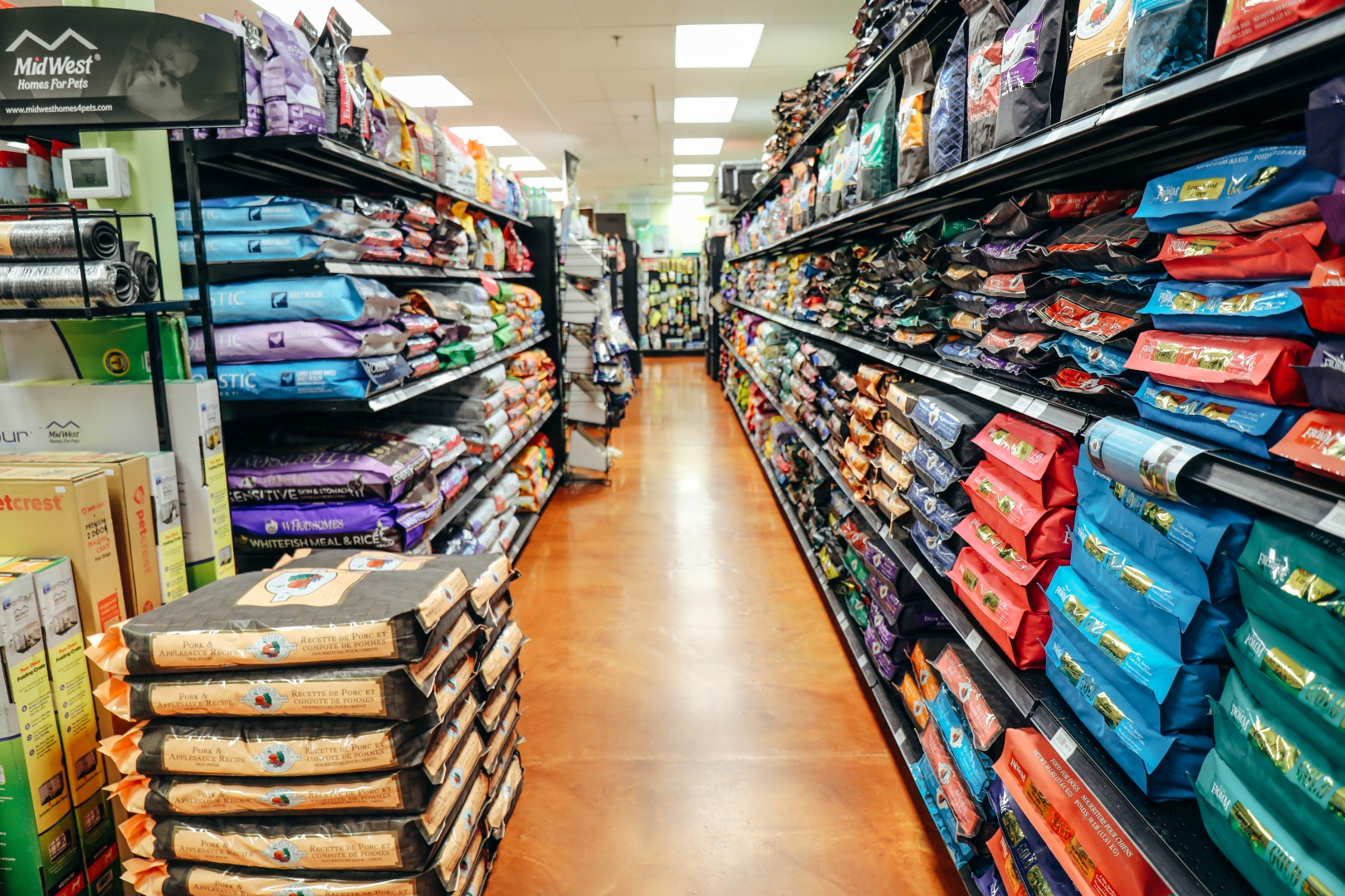 About Us | Hooves & Paws Pets